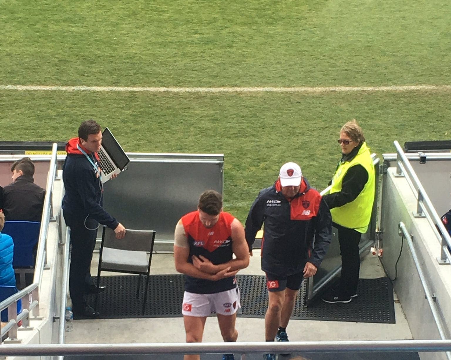 Goodwin confirms extent of Hogan's injury - AFL News - Zero Hanger