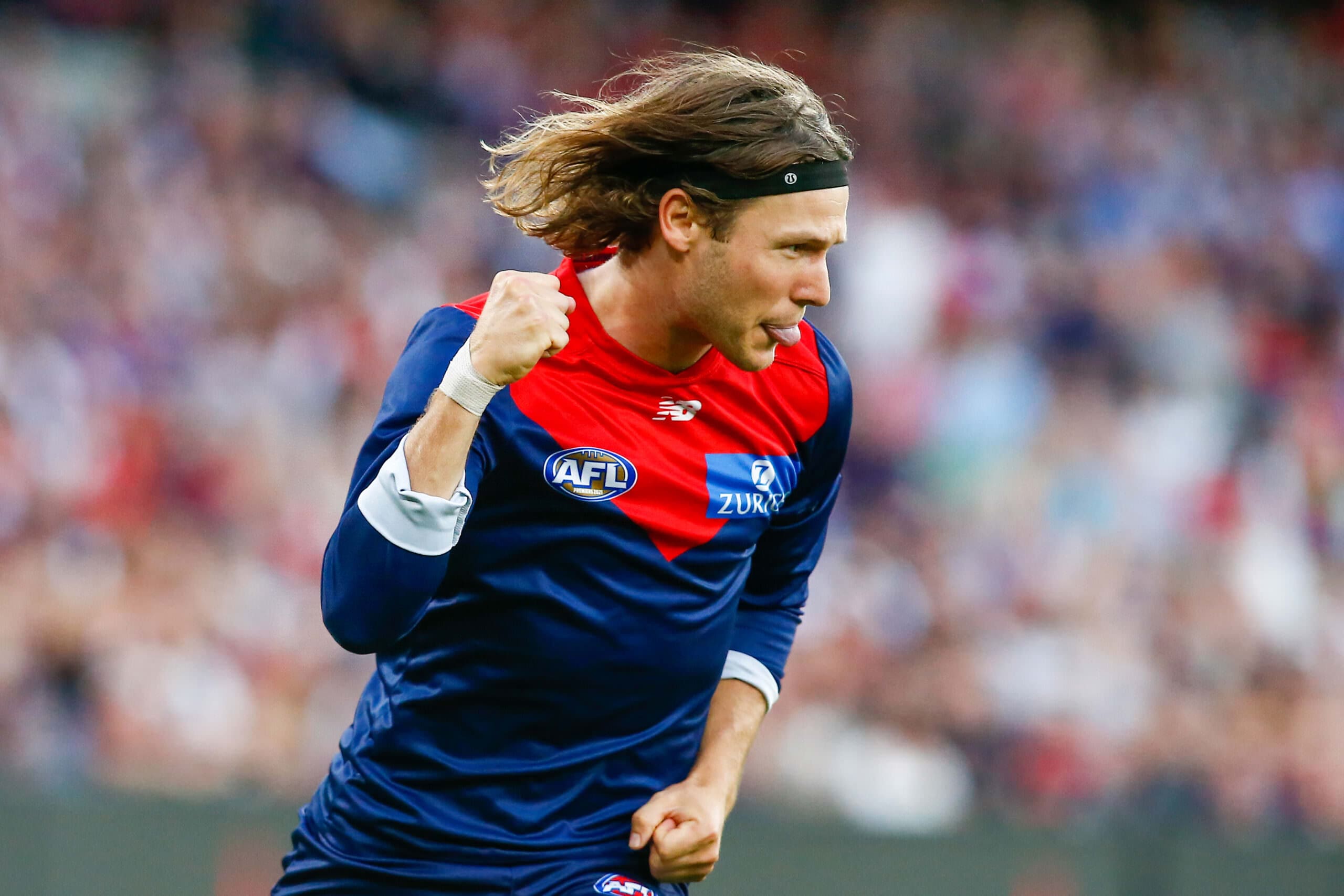 Melbourne midfielder makes contract call - AFL News - Zero Hanger