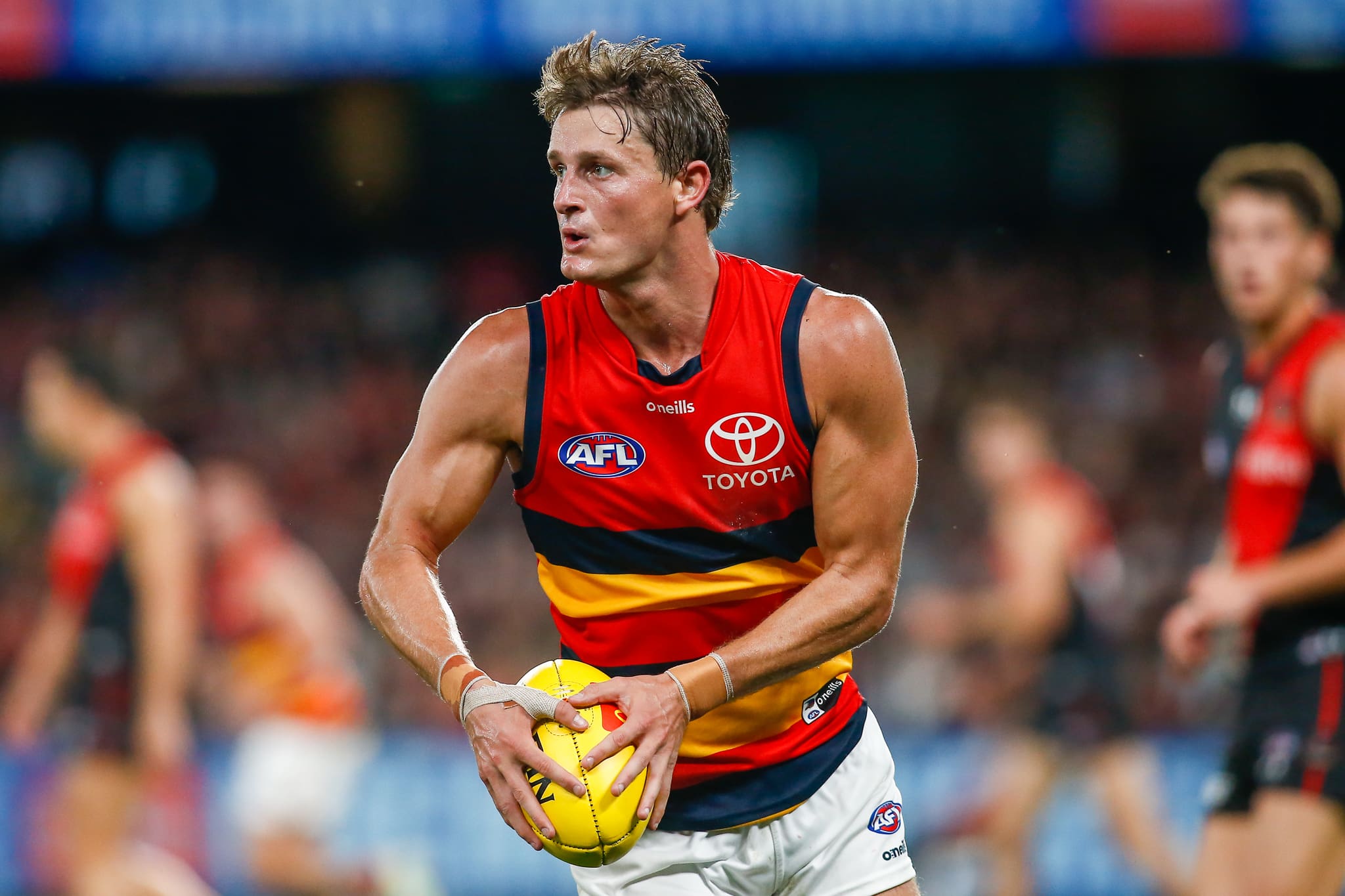 Crows make stunning contract call for out-of-favour midfielder Matt ...