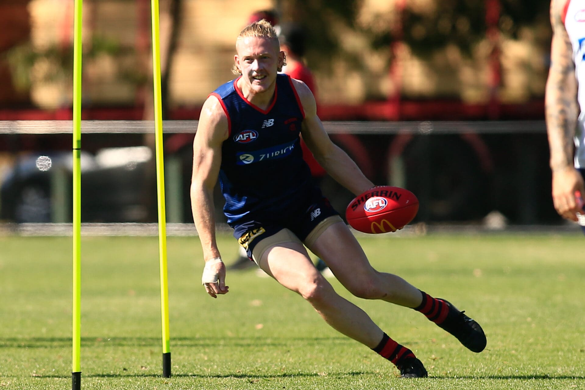 Demons star leaves Melbourne's pre-season camp due to "medical ...