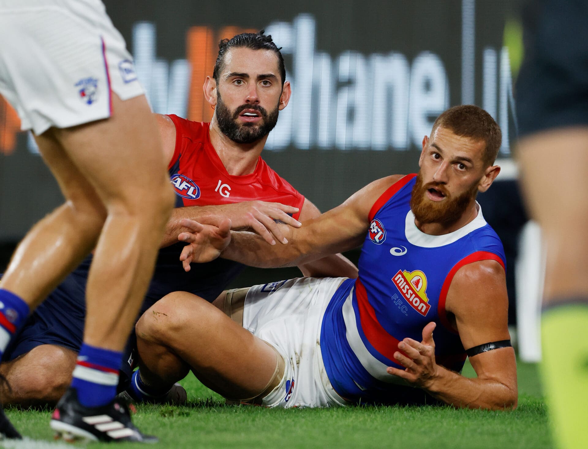 Western Bulldogs provide Liam Jones injury update, Beveridge ponders ...