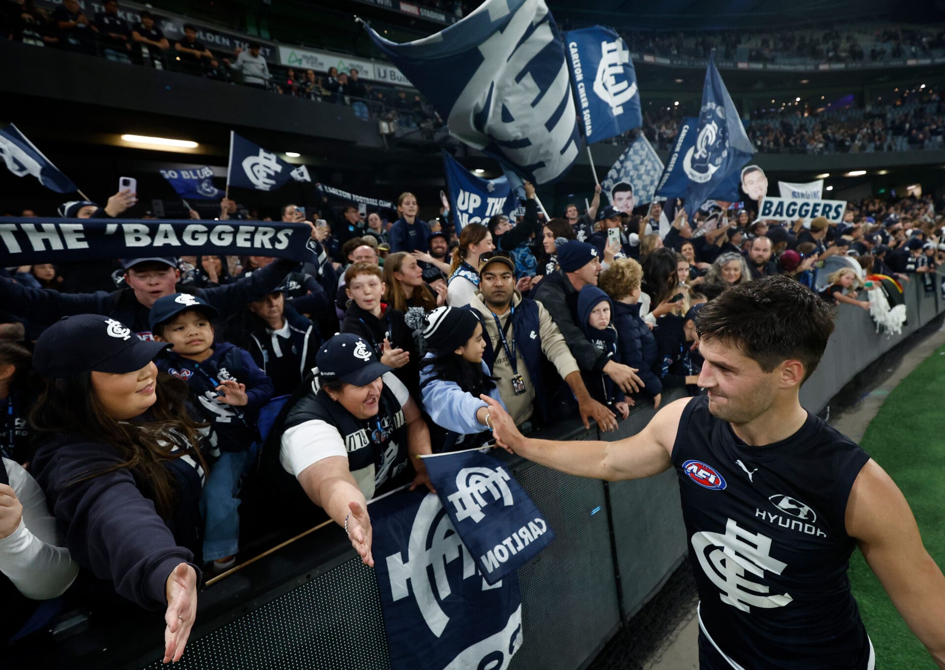 Carlton favourite extends time at club despite serious injury - Zero Hanger