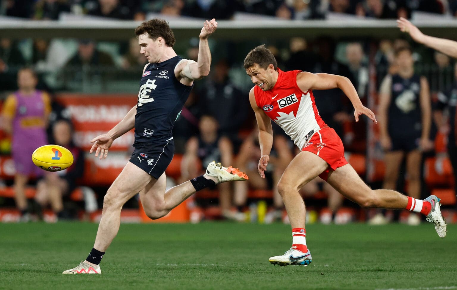 Two players tipped to move clubs, rivals eye "gettable" midfielder: AFL ...
