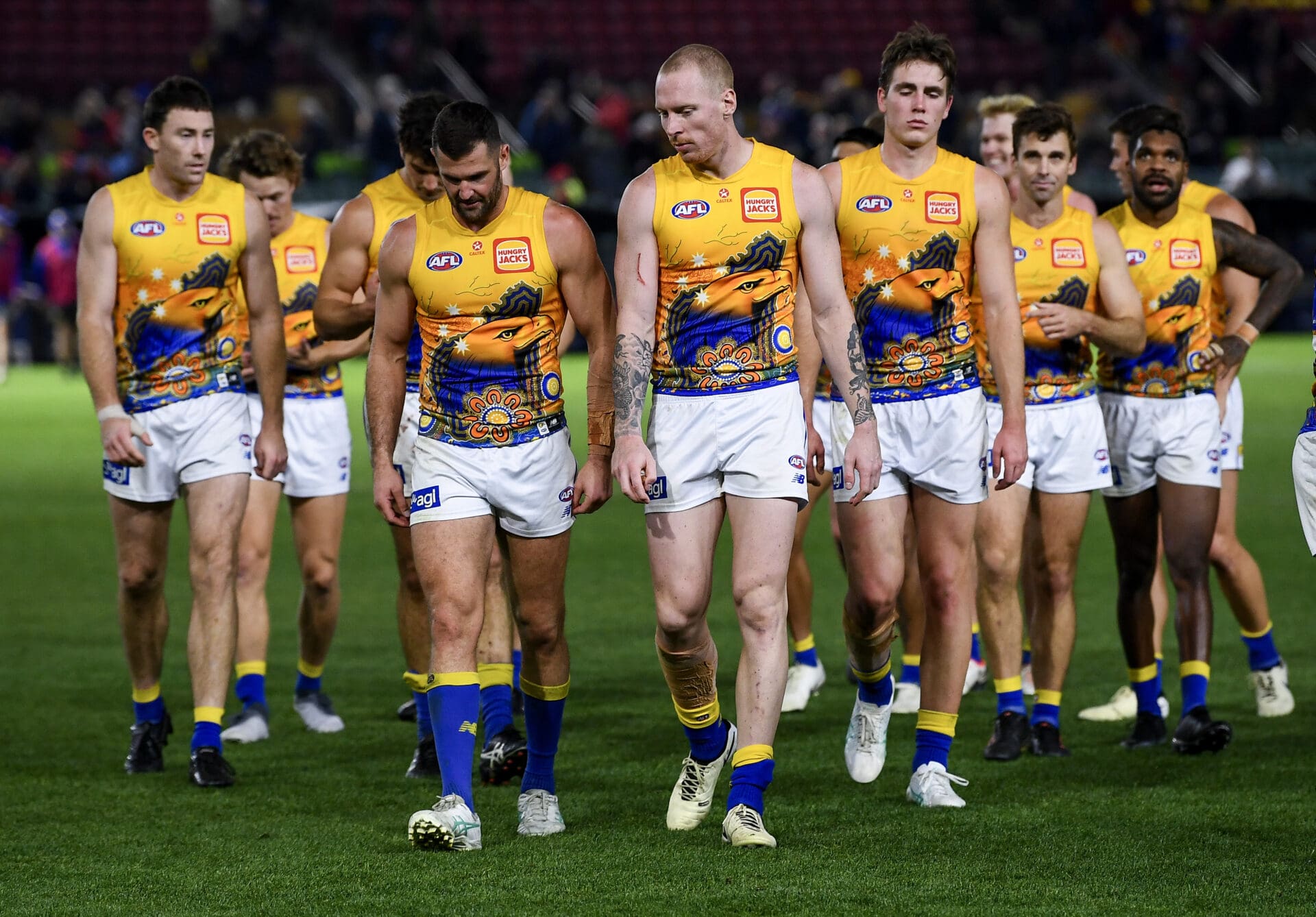 An almighty matchup, the veteran flying under the radar and the Swan ...