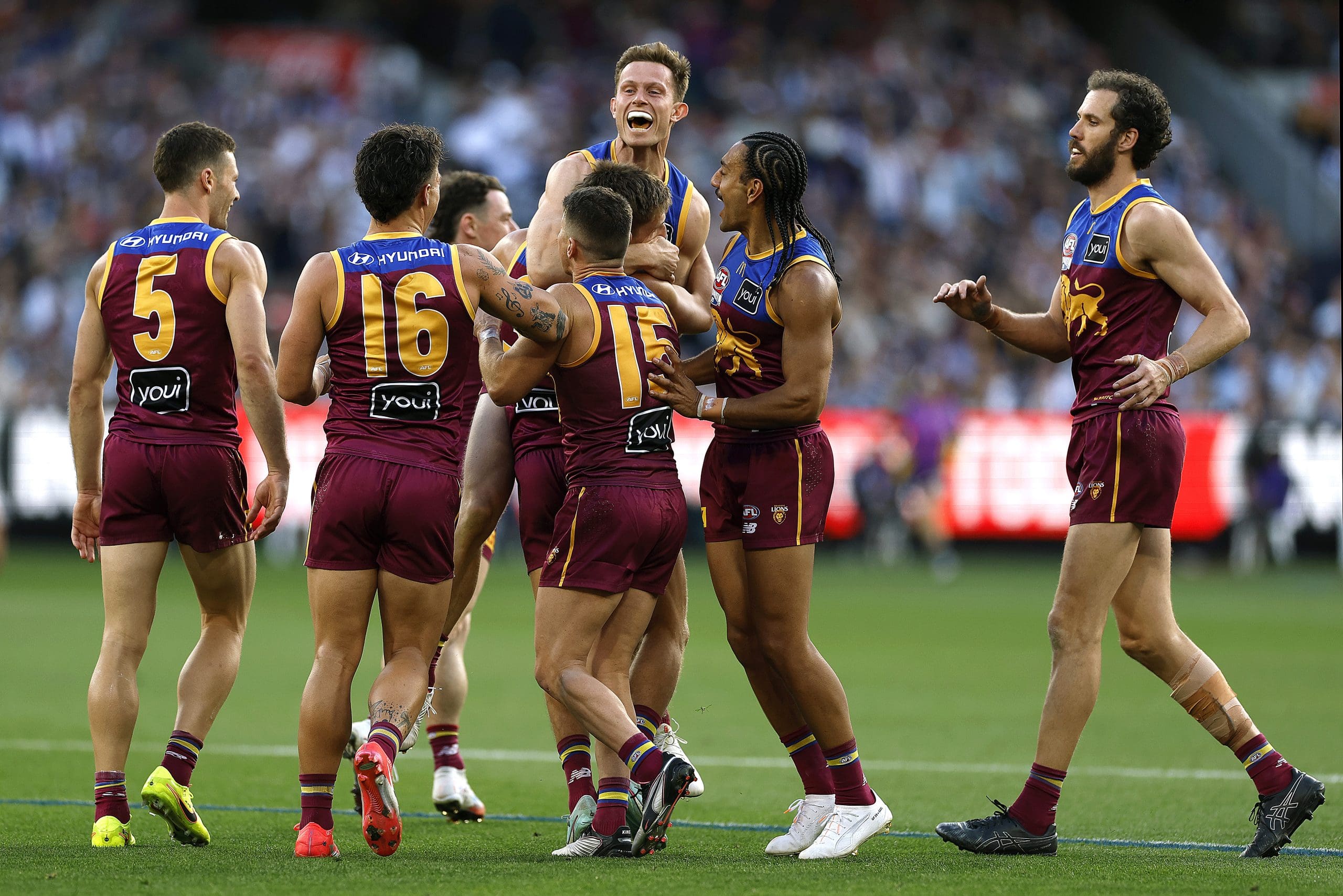 Brisbane avalanche as Lions claim second successive premiership - Zero ...
