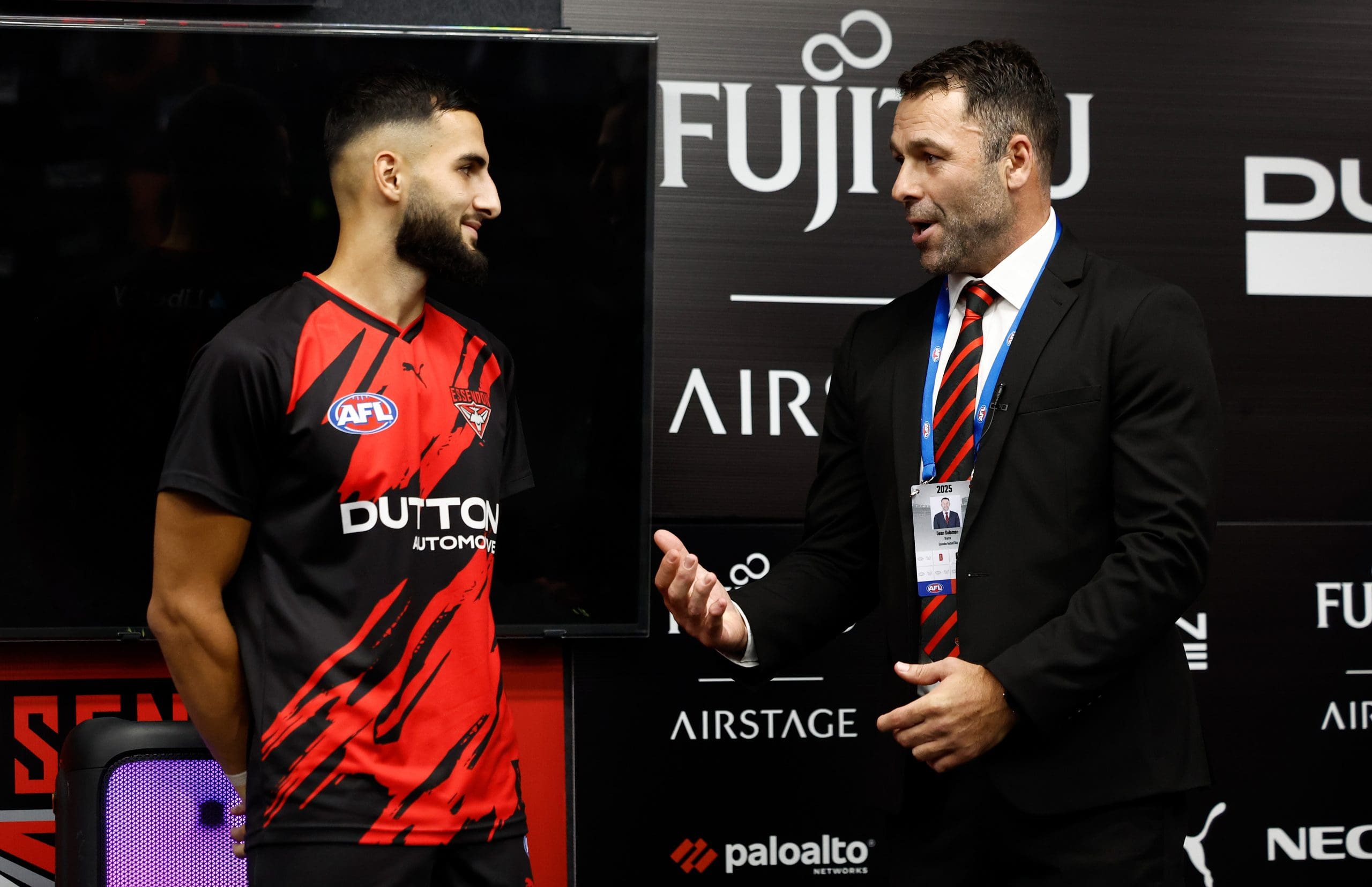 Essendon caretaker comments on coaching vacancy - Zero Hanger