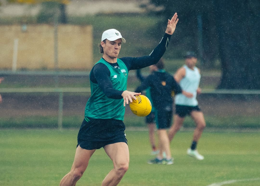 "High possession and hits scoreboard": Tassie VFL star lauded - Zero Hanger